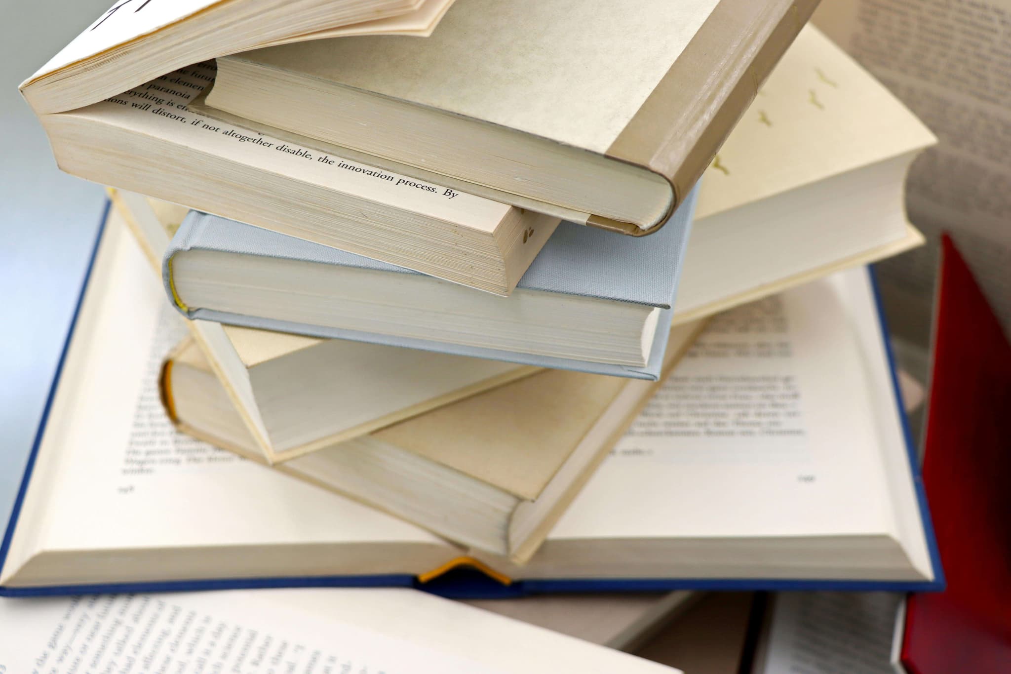 Cómo citar una tesis en MLA y APA